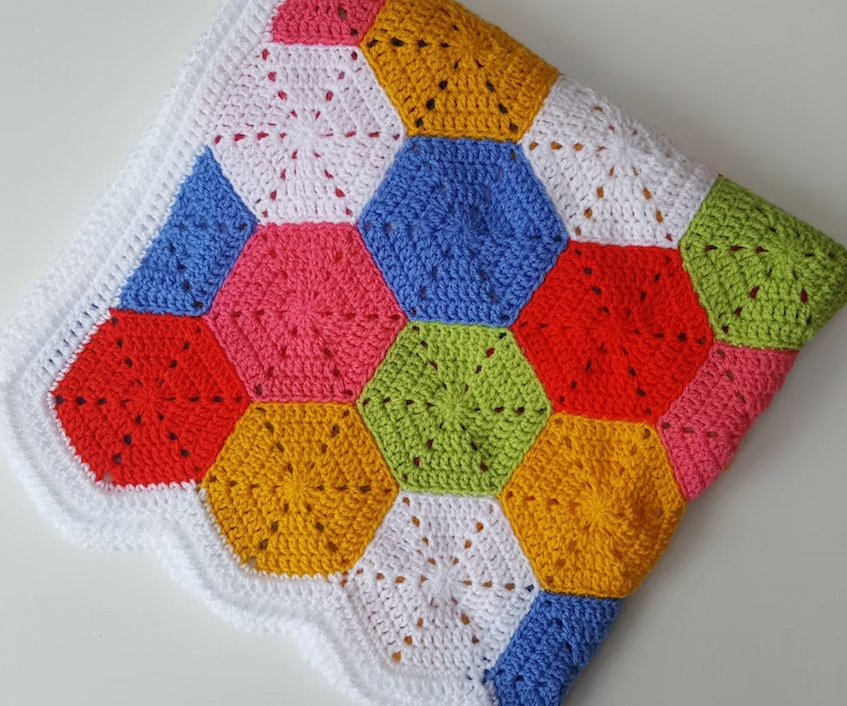 11 Hexagon Blanket Crochet Patterns - Crafting in the Night