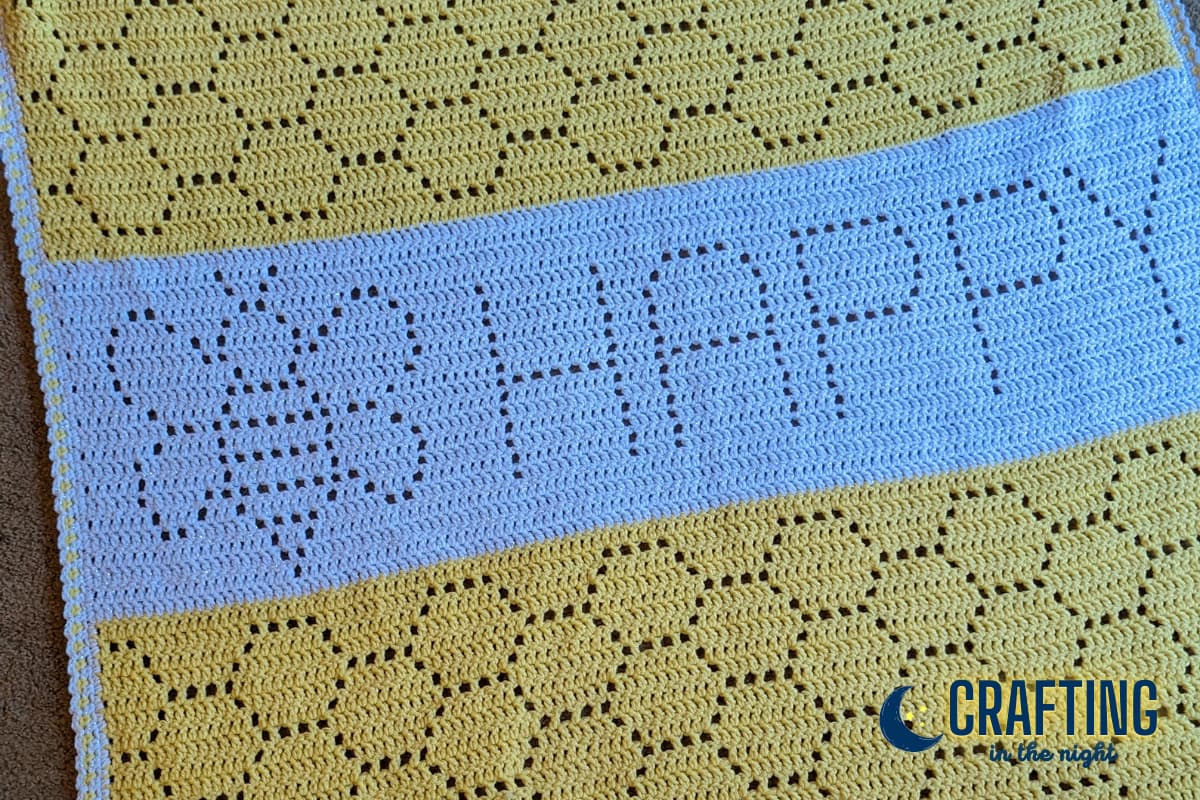 Easy Filet Crochet Blanket - Bee Happy - Crafting in the Night